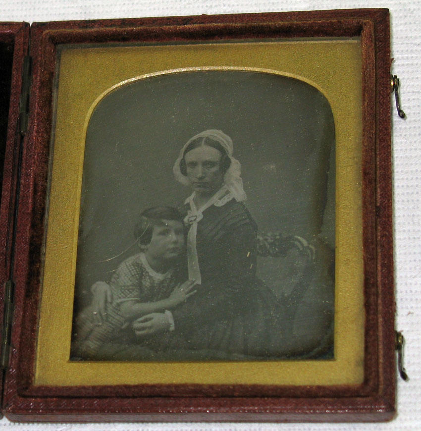 Caroline Benson and her son William - Dunedin Public Art Gallery